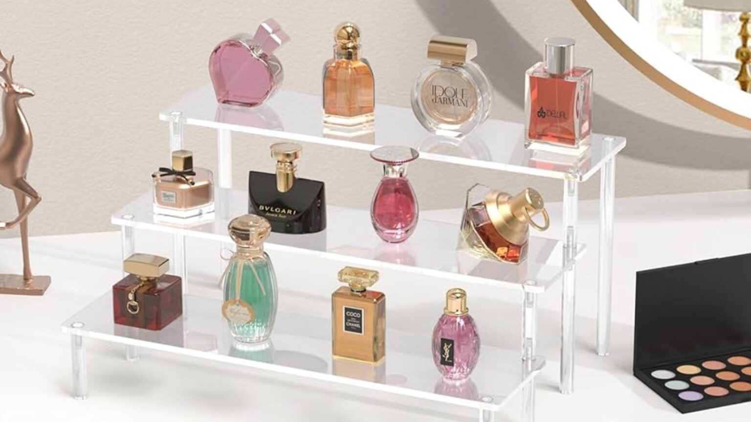 Innovative Interiors: Acrylic Display Solutions in Retail Store Layouts