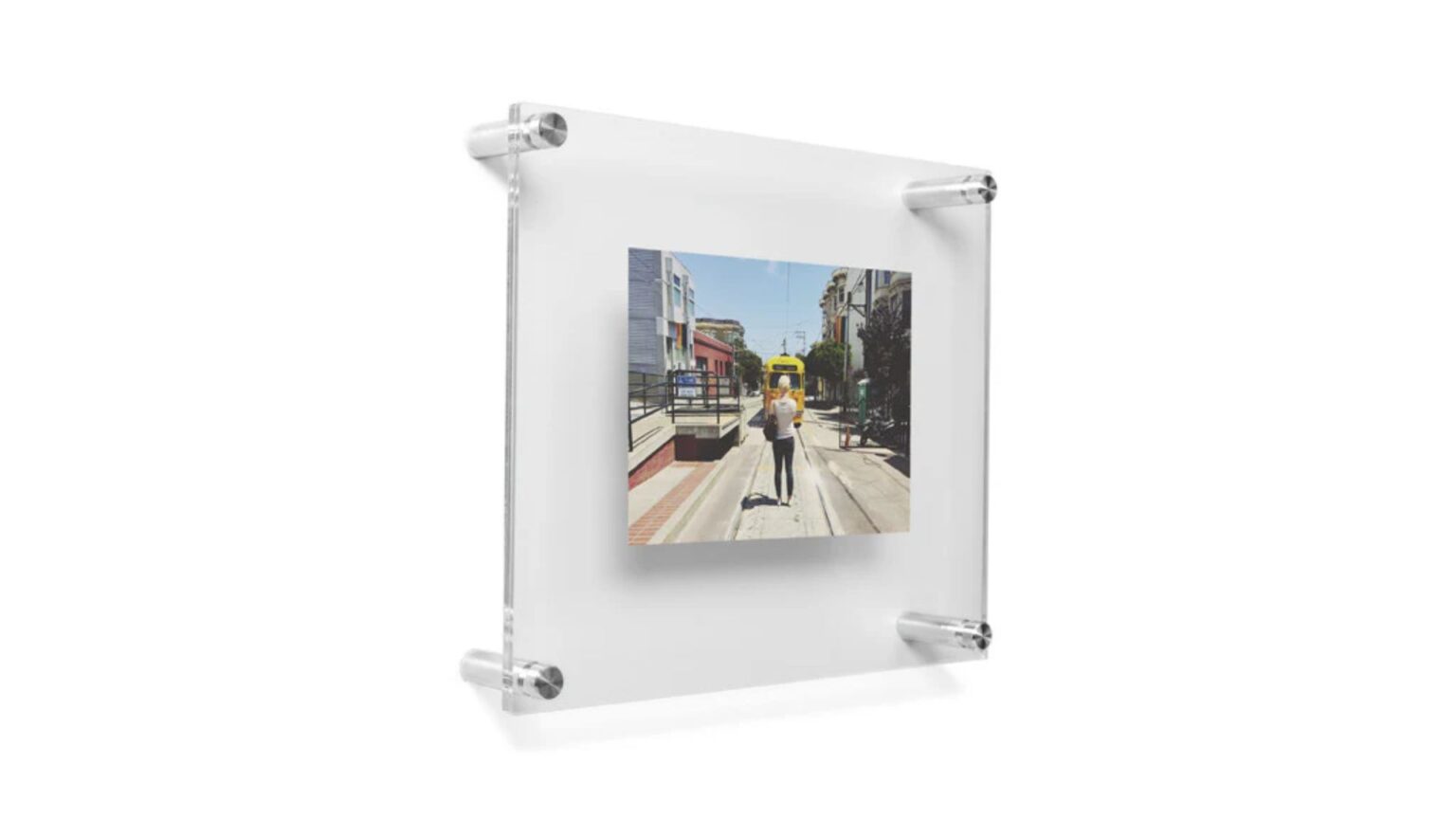 Acrylic Photo Frames: A Modern Twist on Displaying Memories